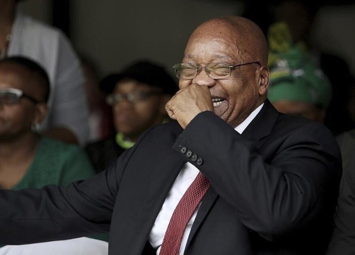Zuma Laugh Memes TBT: How To Pronounce R939 360000, Jacob Zuma Style